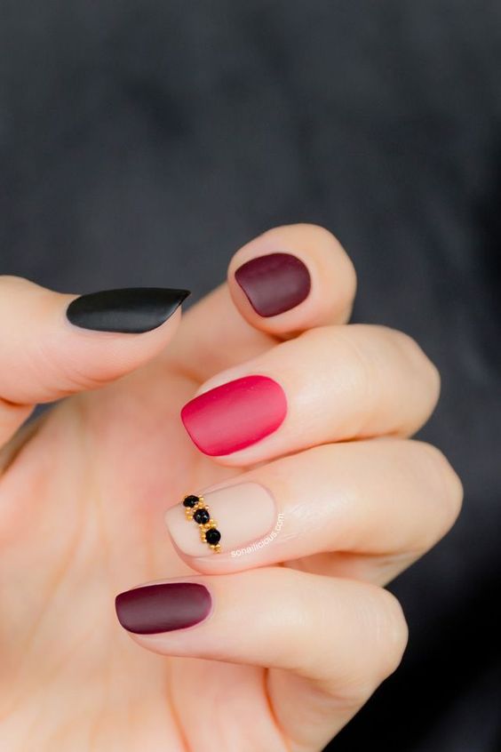 Unhas simples e discretas (65) - Clube das Unhas