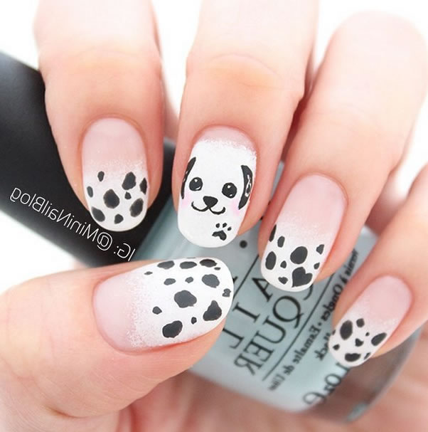 Unhas com cães e gatos